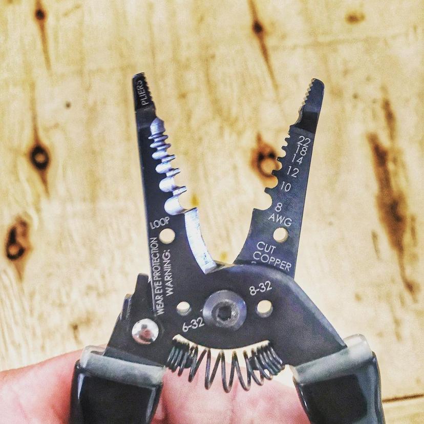 Croc's Needle Nose Wire Strippers - Rack-A-Tiers Since 1995