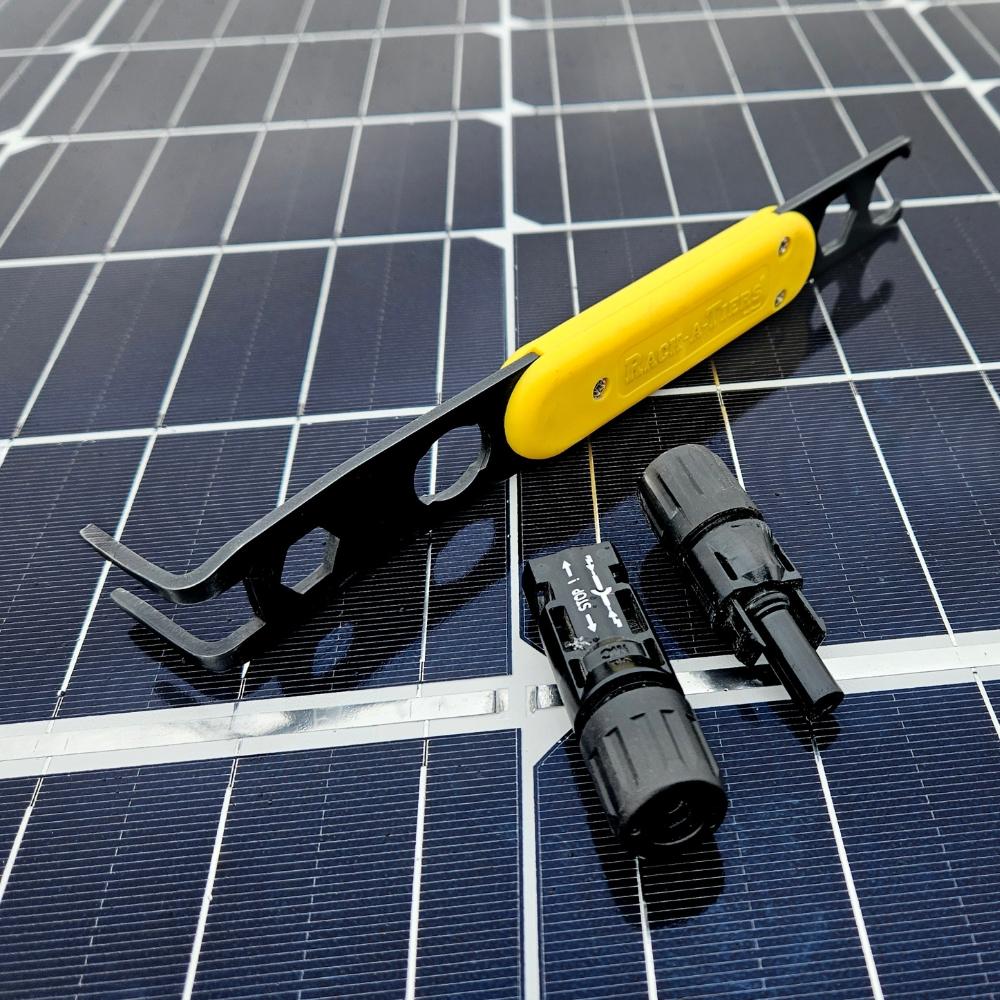 Solar Serpent - Universal Solar Panel Disconnector - Rack-A-Tiers