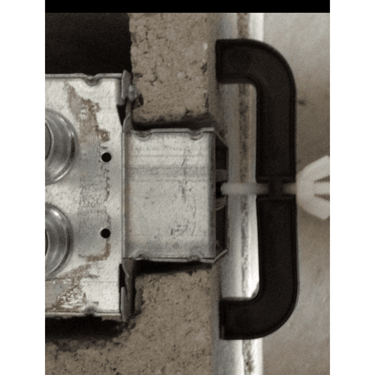 4 Square Box Clamp - 25 pcs - Rack-A-Tiers Since 1995